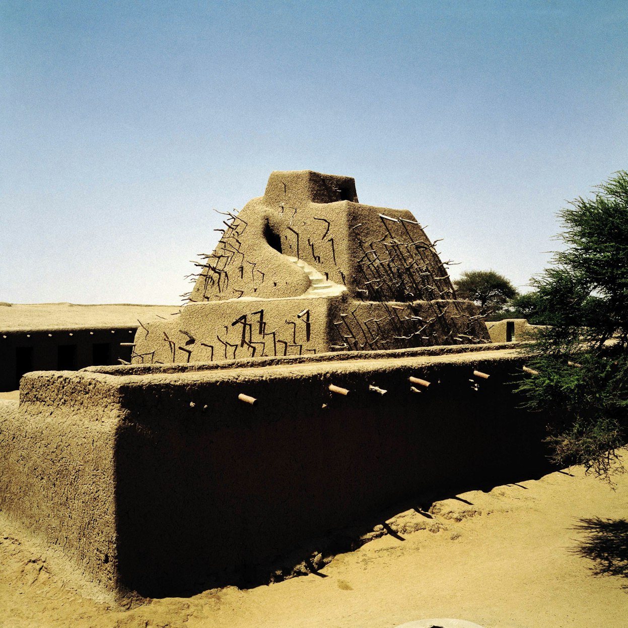 The Songhai Empire: The Rise and Fall of a Great West African Empire