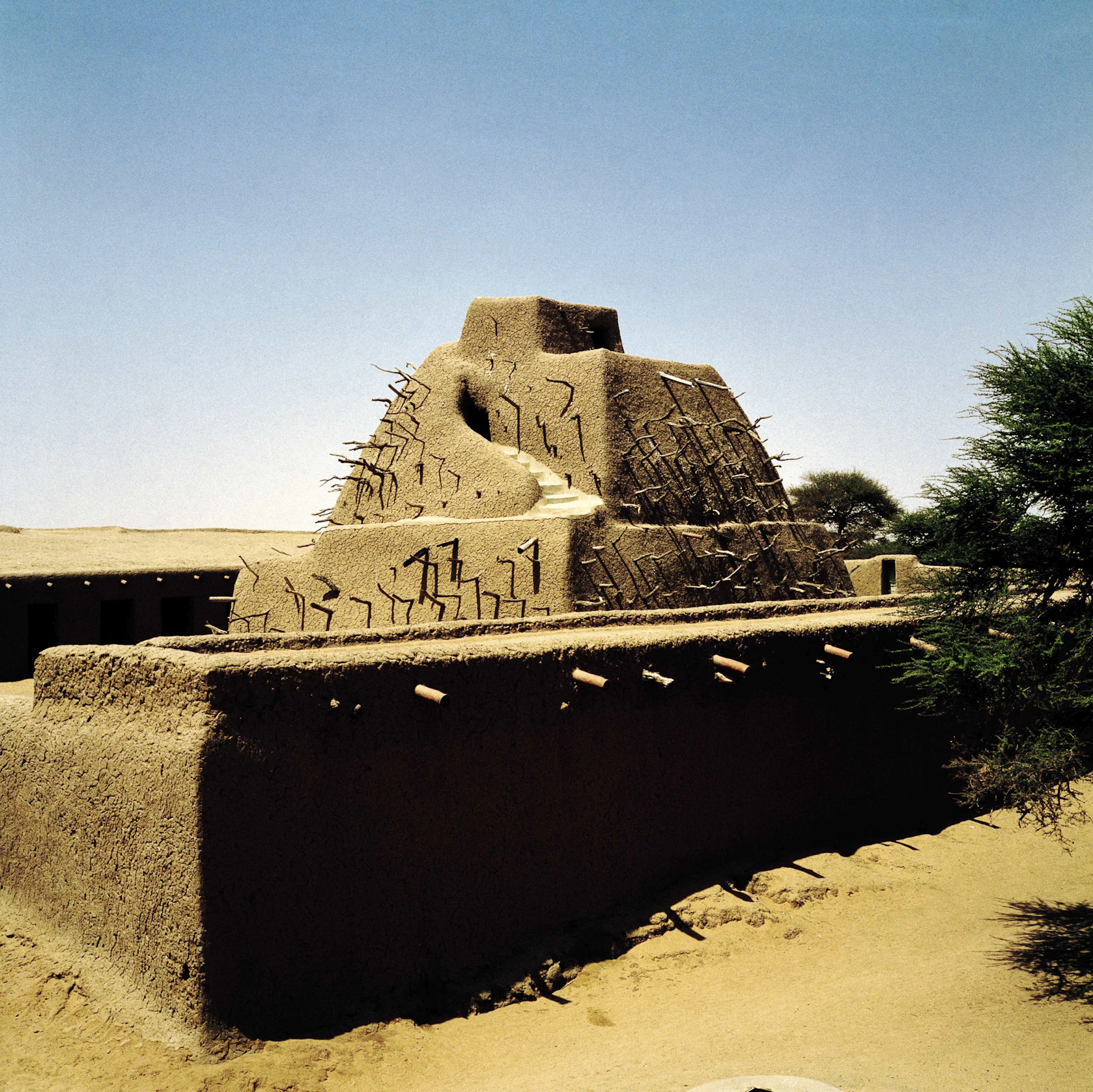 The Songhai Empire: The Rise and Fall of a Great West African Empire