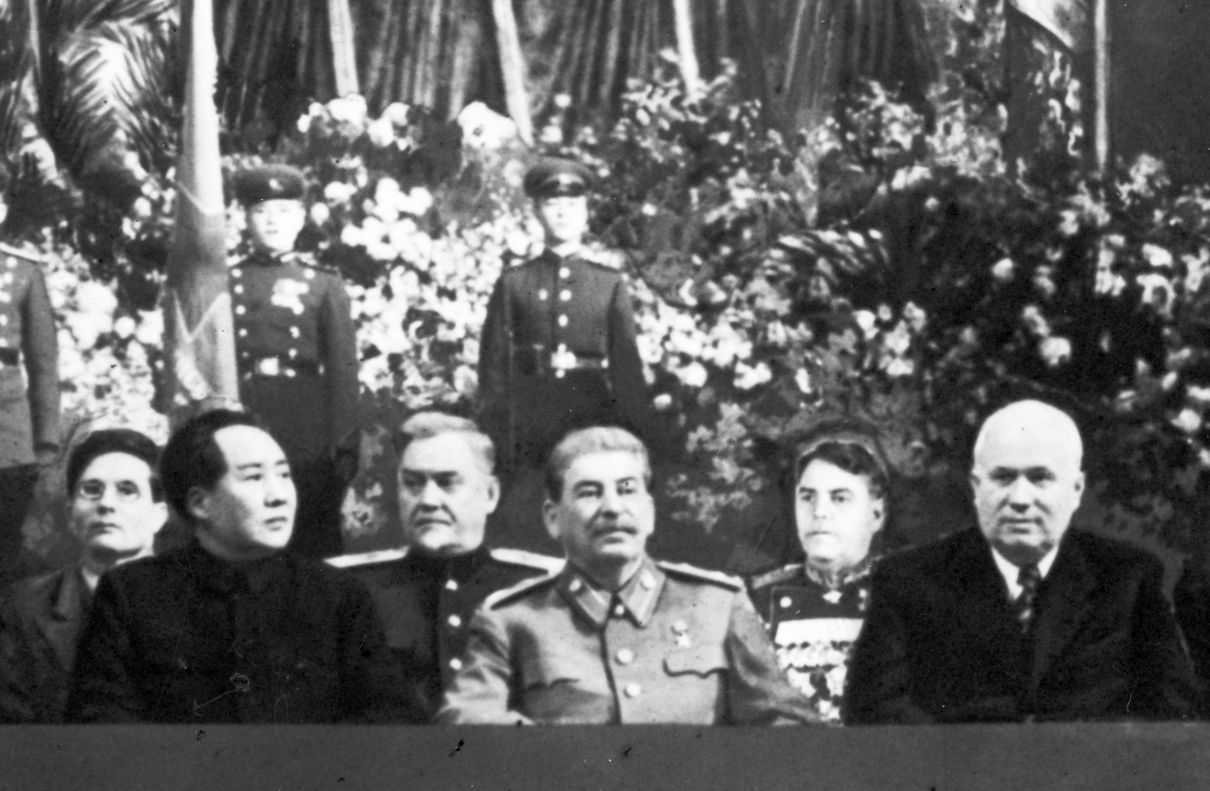 Newsela | Una conversación entre el líder soviético Stalin y el líder ...
